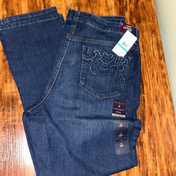 Gloria Vanderbilt | Jeans | Gloria Vanderbilt Amanda Slim | Poshmark